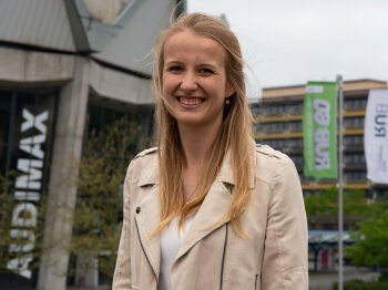 Staff Page Anna Rath